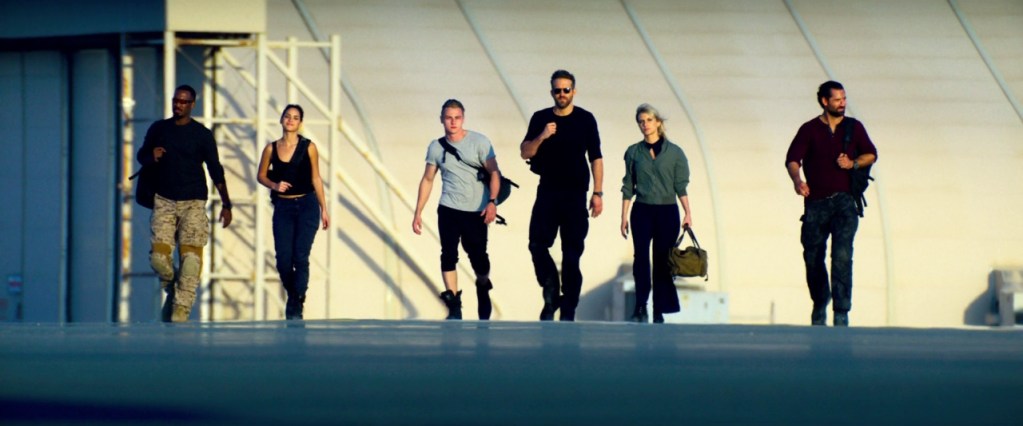 6 Underground – [FILMGRAB]