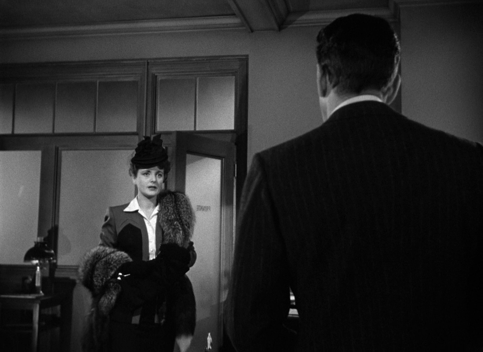 The Maltese Falcon (1941) – Film Review and Analysis | Serenades of a ...