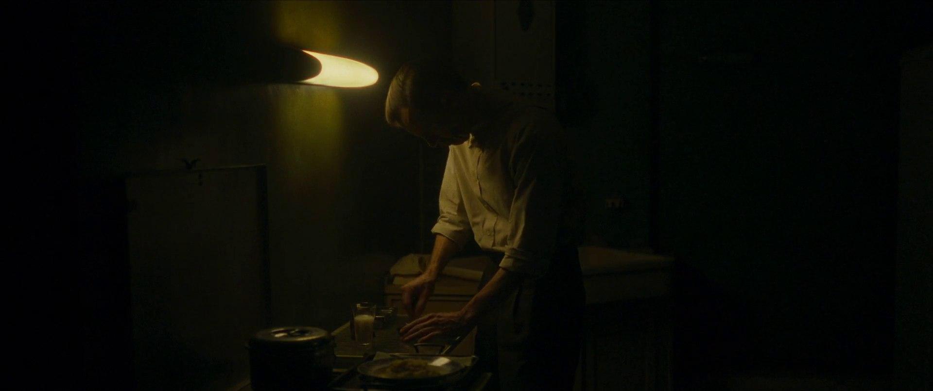 Earwig – [FILMGRAB]