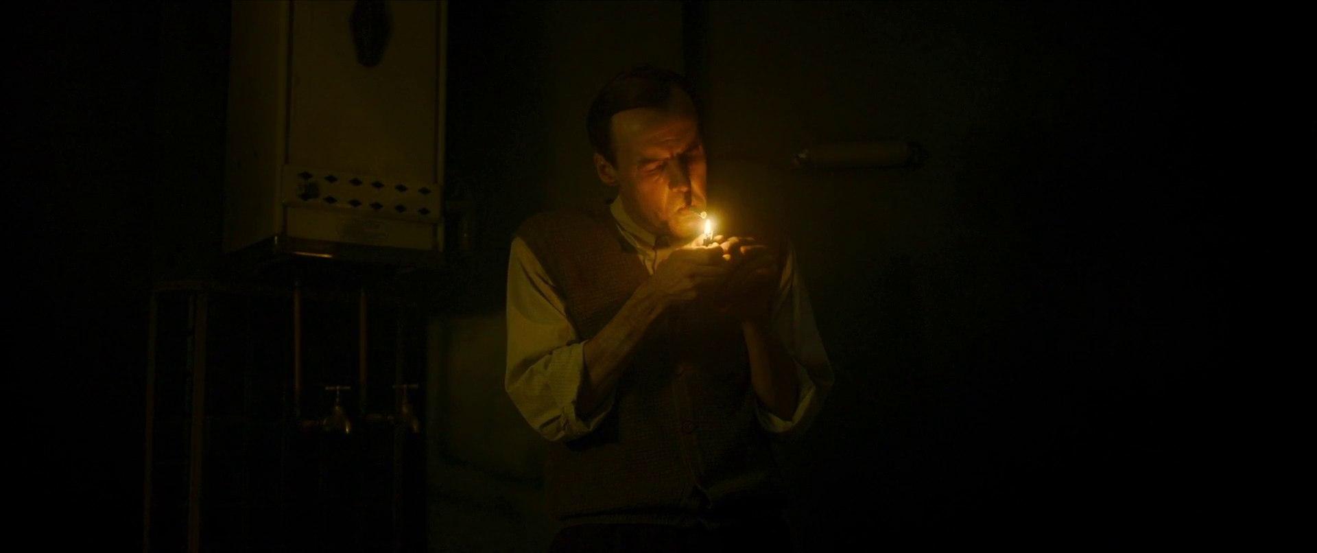 Earwig – [FILMGRAB]