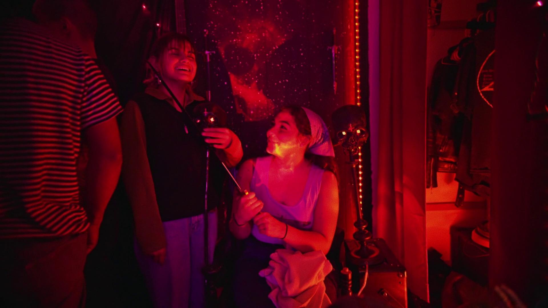 Gasoline Rainbow – [FILMGRAB]