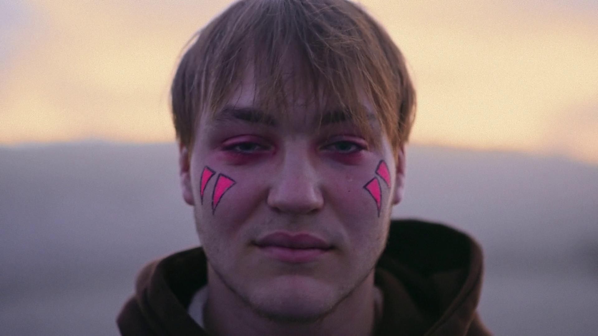 Gasoline Rainbow – [FILMGRAB]