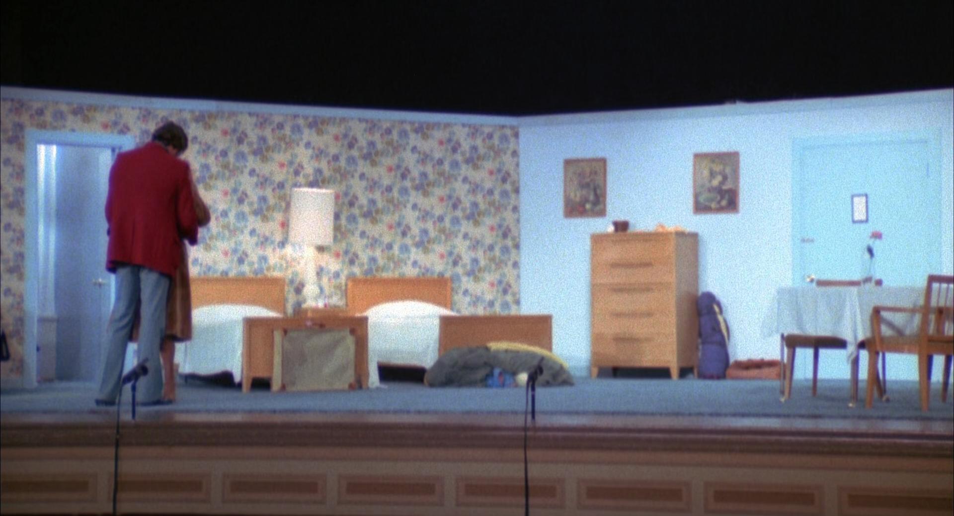 Opening Night – [FILMGRAB]