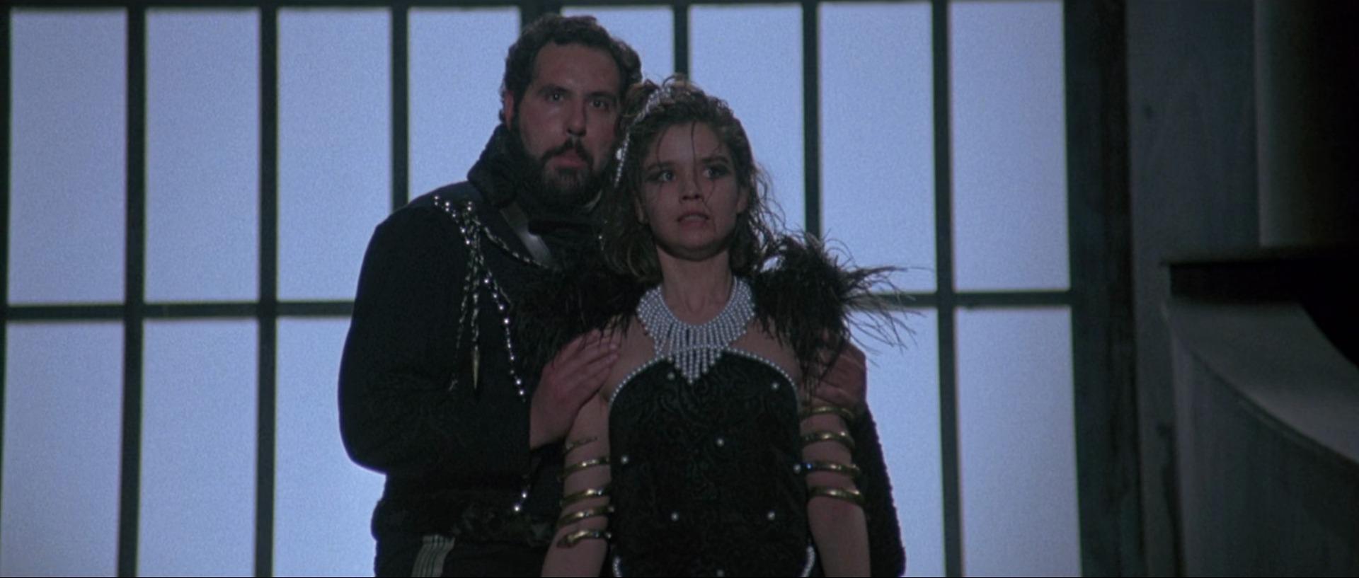 Opera – [FILMGRAB]