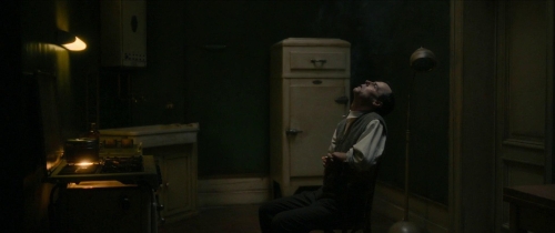 Earwig – [FILMGRAB]